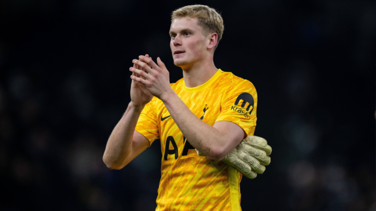 Kinský shows up new teammates as tunnel footage emerges from Tottenham win